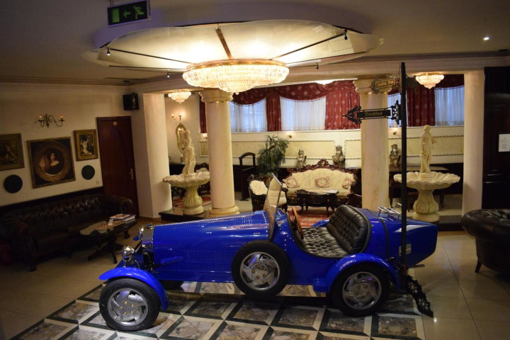 Queen's Astoria Design Hotel - Belgrade