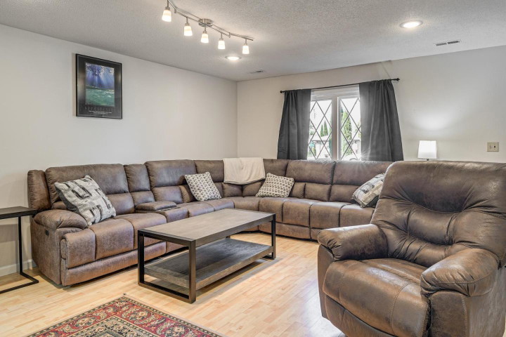 Explore Lincoln! Pet-friendly Retreat W/ Patio - Lincoln, NE