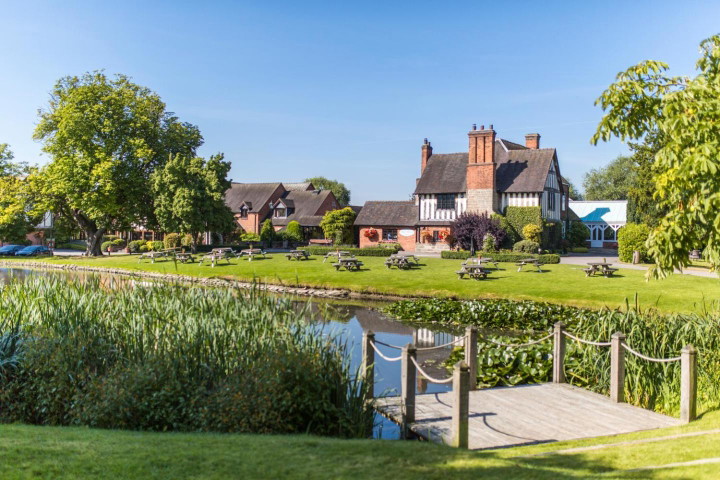 The Moat House - Stafford