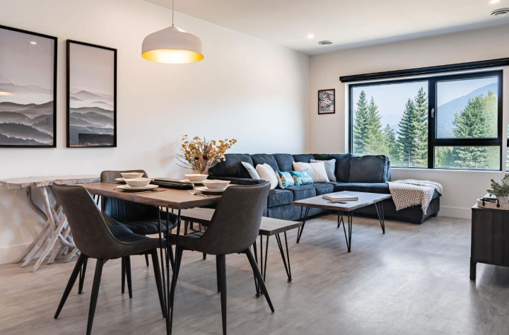 Slopes And Greens By Revelstoke Vacations - Revelstoke