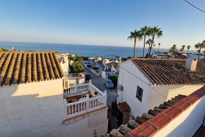 Ardhraubu Villa, Terra Cotta & Very Close To Sea - La Cala de Mijas