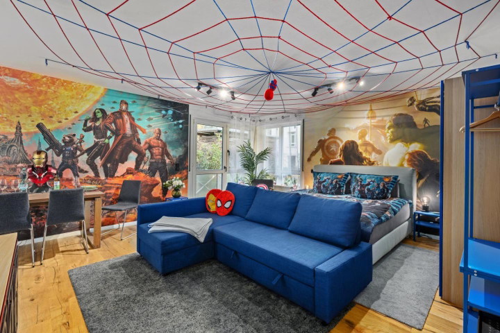 Edler Wohnraum Superhelden-studio Mit Heimkino, Balkon, Boxspringbett, Siemens-kaffeevollautomat, Lift, Parkplatz & Wlan 364 Mbps - Chemnitz