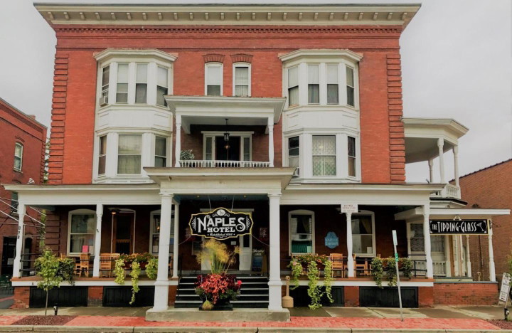 Naples Hotel - Naples, NY