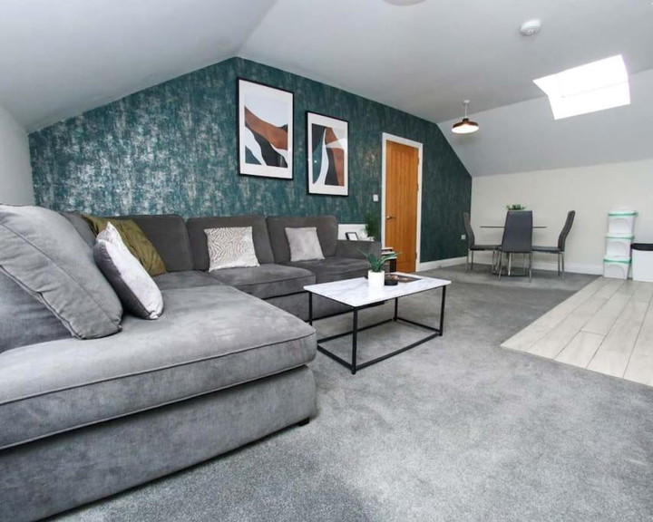 Luxe Living Guest House-sleeps 6-private Parking-free Wifi-beach-city - Swansea