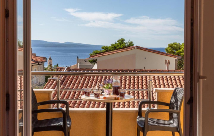 Three-bedroom Apartment With Sea View In Baska Voda - Brela