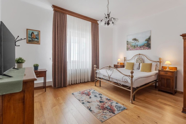Casa Bella (Entire Villa) - Oradea