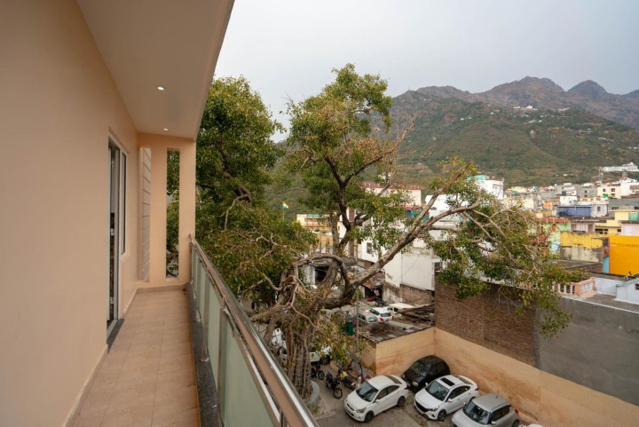 Hotel The Vaishvik Banganga Road - India