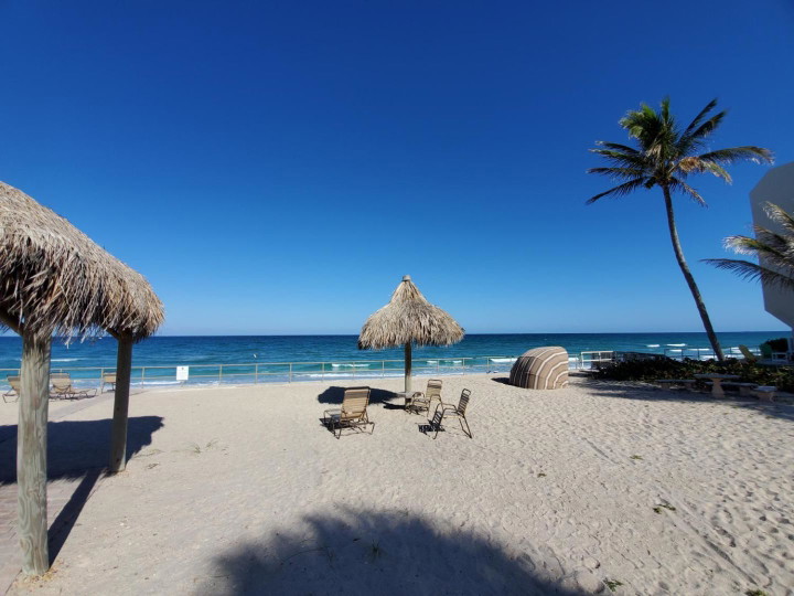 Ocean Side Resort - Updated Villa - Boca Raton, FL