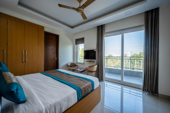 The Palms Inn I Near Medanta Medicity I Sec-38 - Gurugram