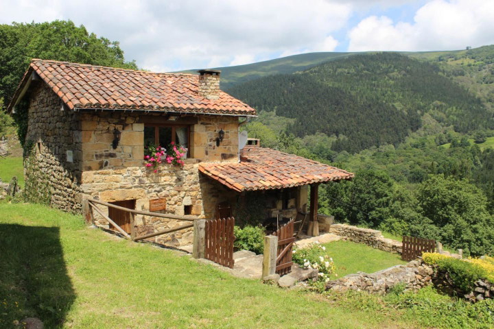 El Refugio De Luena - Spanien