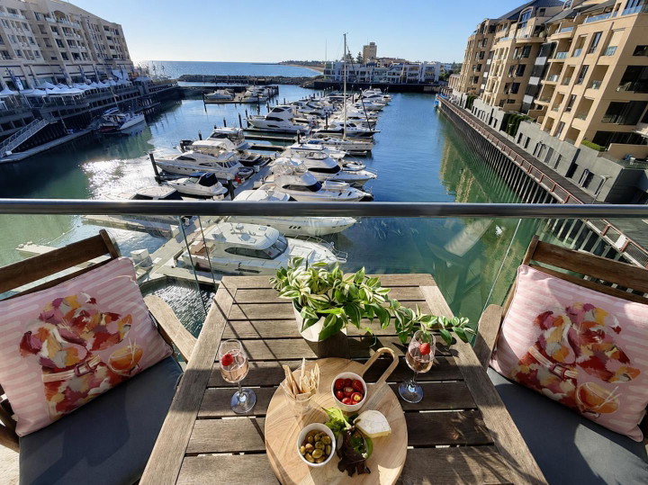 Luxury Glenelg Marina Retreat | Sheltered Balcony - Adelaide Entertainment Centre