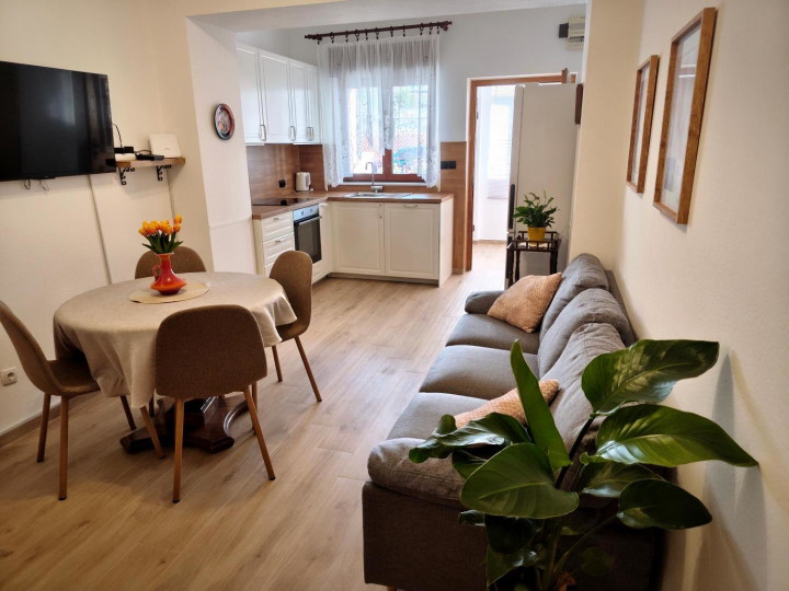 Apartment Malenko - Charming 2-bedroom House Near Old Town - Šibenik