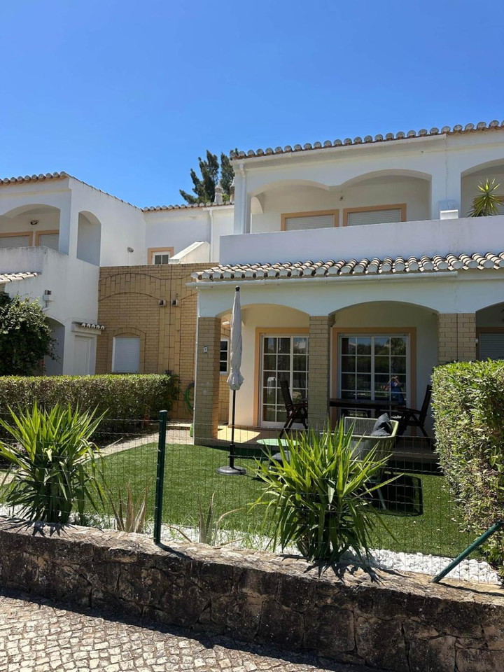 2 Bedroom Townhouse In Montes De Alvor - Alvor