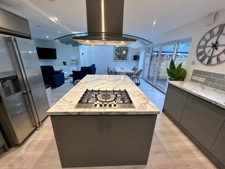 Luxury 6 Bed Home Near Solihull, Hs2 & Nec - Solihull