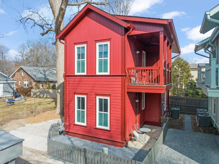Patiopad~ultrawalkable~fenced~pets~design2delight! - Raleigh, NC