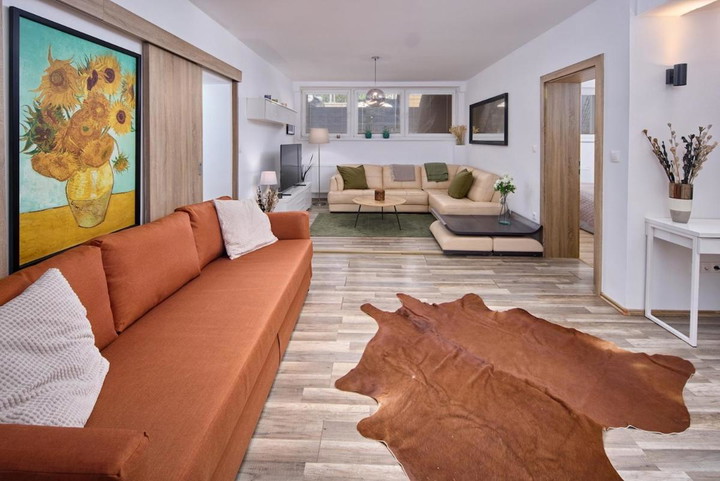 2 Bedrooms, 2 Bathrooms & Garden - Stare Miasto