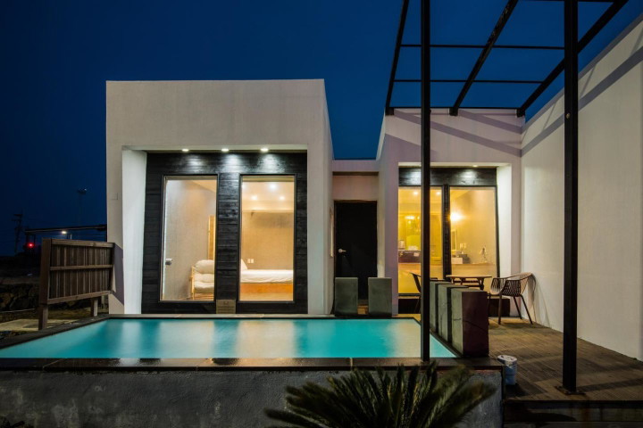 Aqua Beautique Poolvilla - Sydkorea