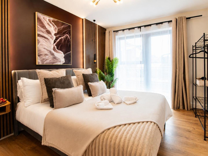 Central Bromley 1-bed Apartment With Free Parking, Fast Wifi & Workspace - Beckenham