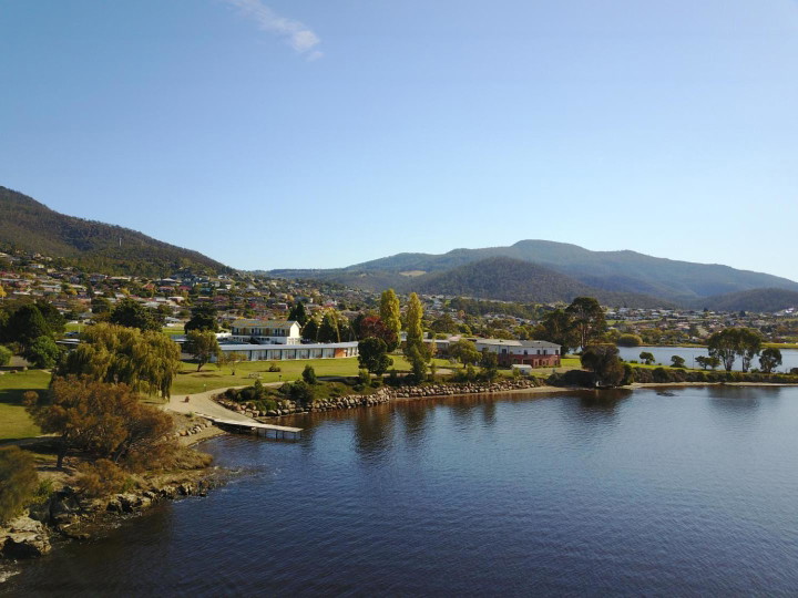 Riverfront Motel & Restaurant - Tasmania