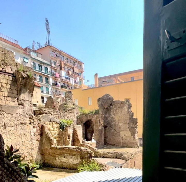 Napoli Centro, A Windows On The Monuments - Napoli