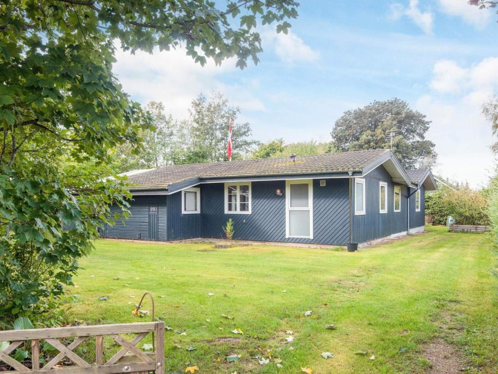 8 Person Holiday Home In Fårvang - Denmark