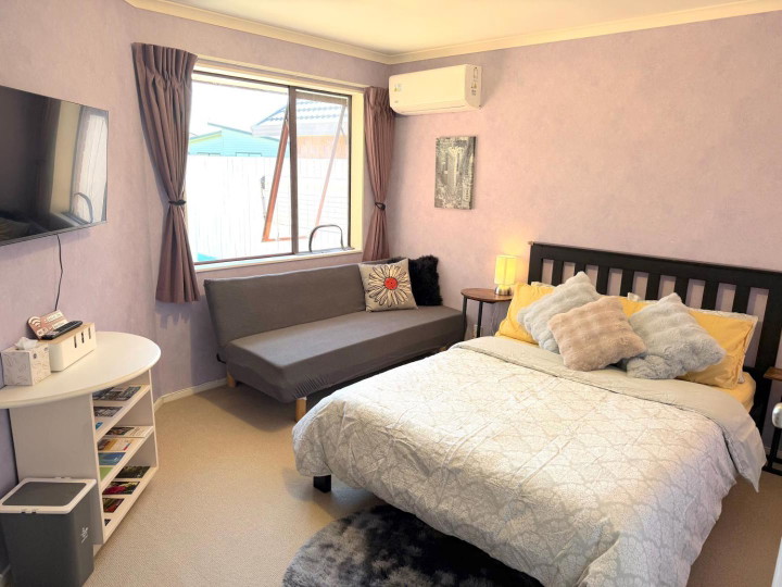 Cozy Private Little House - Palmerston North
