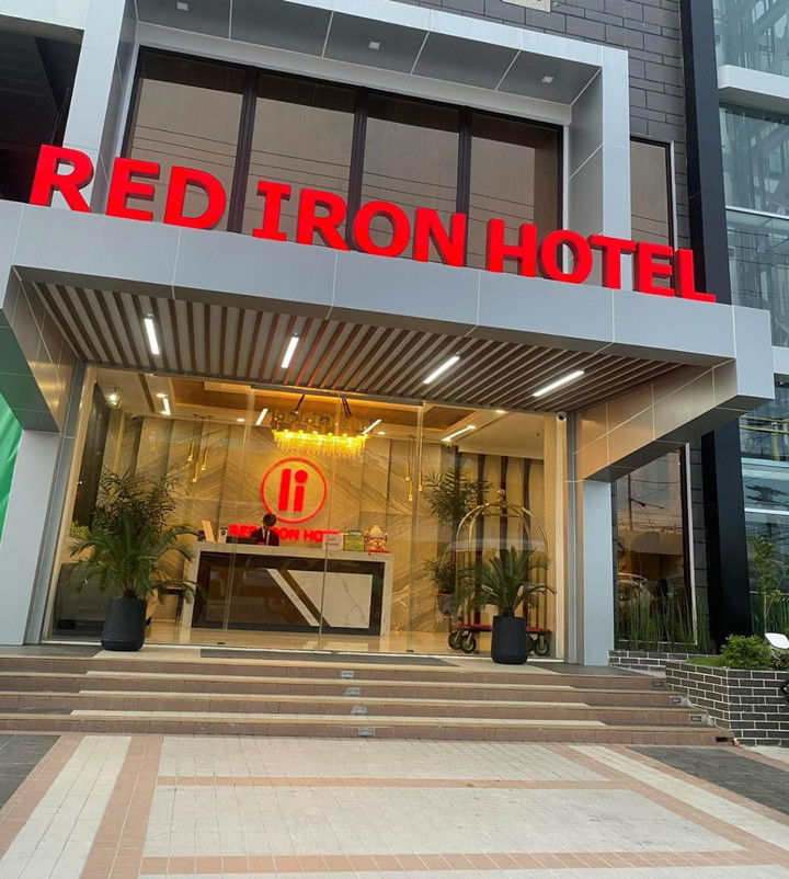 Red Iron Hotel - Calbayog City