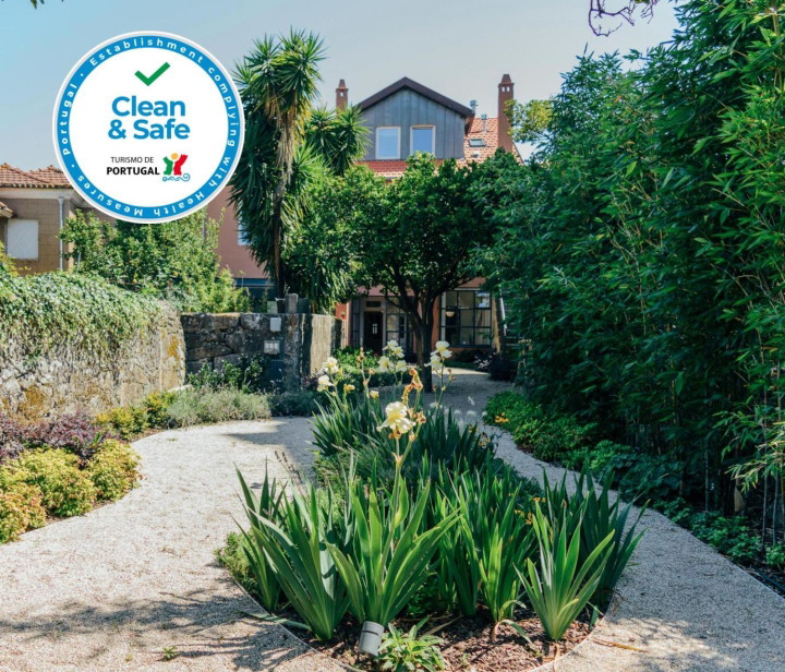 Queen's Garden Hostel - Maia