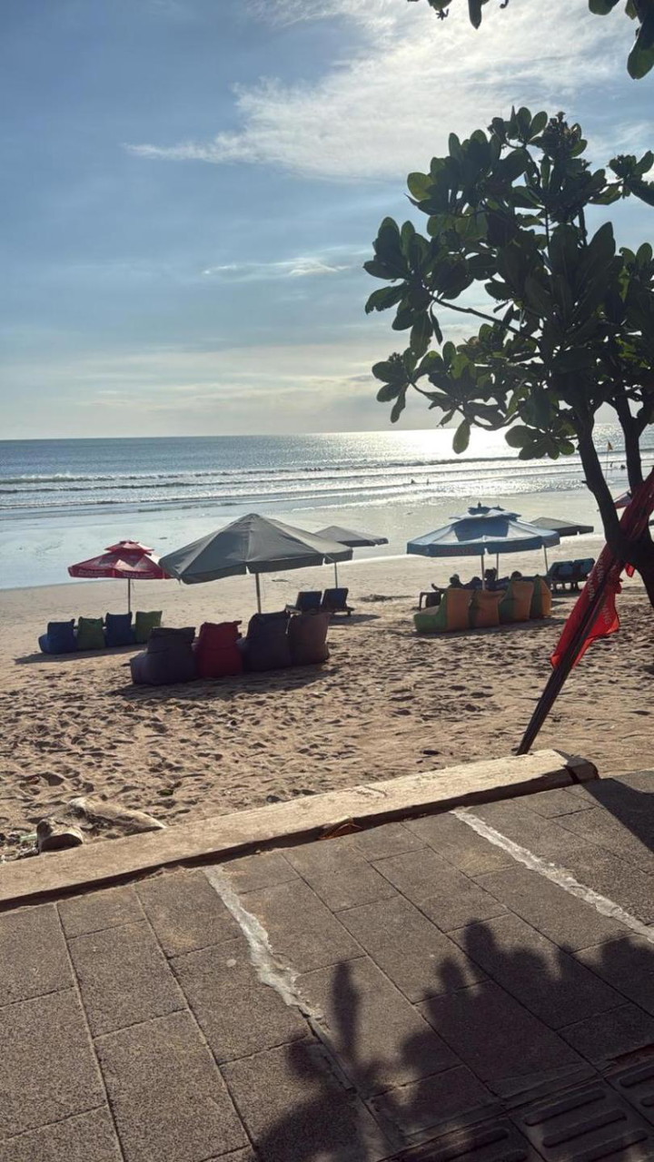 Budal Surfing - Indonesia