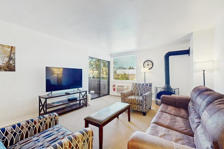 1br With Fitness Center Onsite Laundry & Pools - South Lake Tahoe, CA