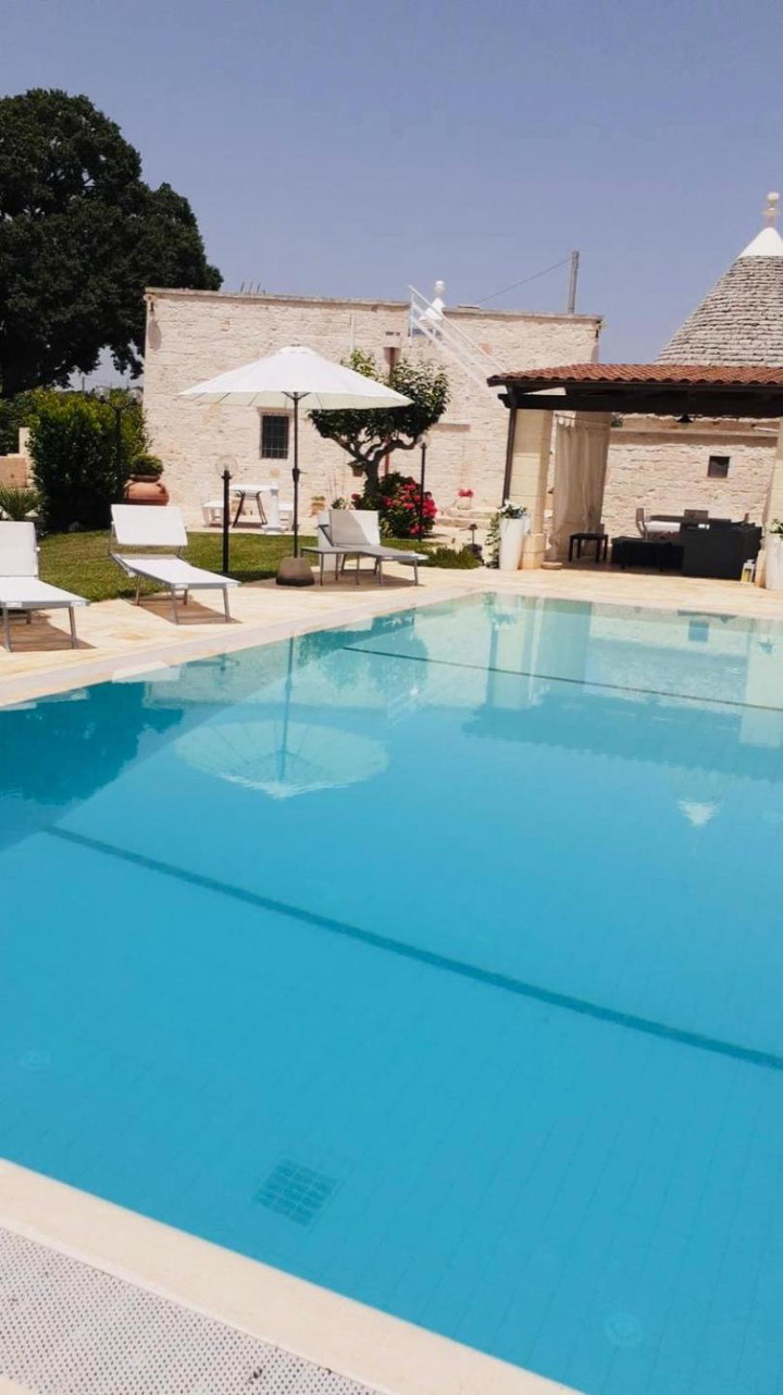Trulli White - Locorotondo