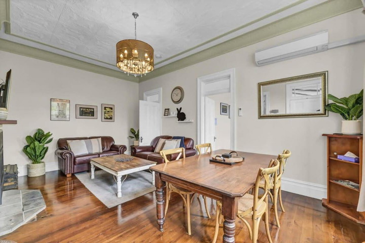 Edwina Suite Ii - Elegant Heritage Home - Orange
