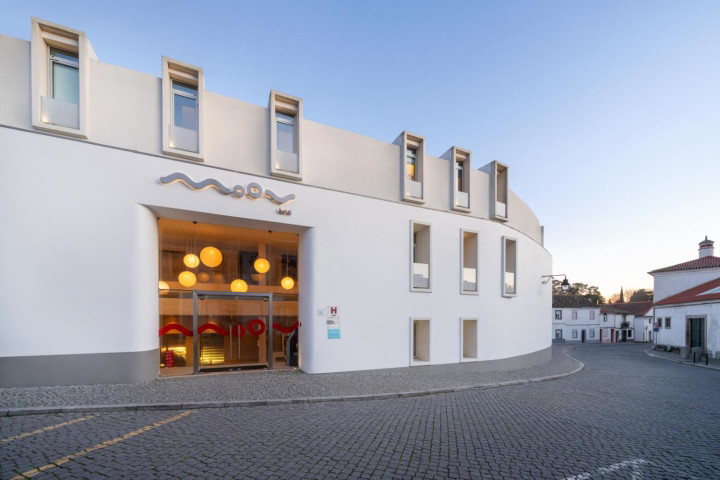 Moov Hotel ÉVora - Alentejo
