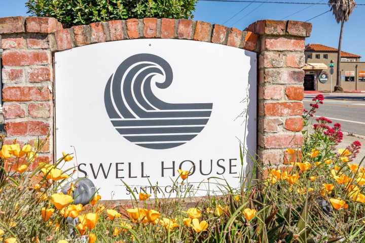 Swell House Santa Cruz - Capitola, CA