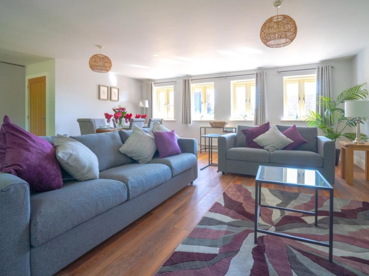 The Stables - Stylish Cottage Hot Tub Parking - Pass The Keys - Moreton-in-Marsh
