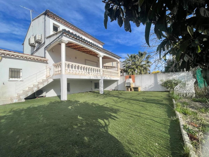 Villa De Charme à Deux Pas Du Pont Van Gogh - Bellegarde