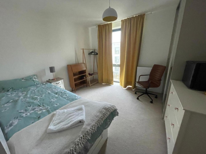 Double Bedroom With En-suite - London