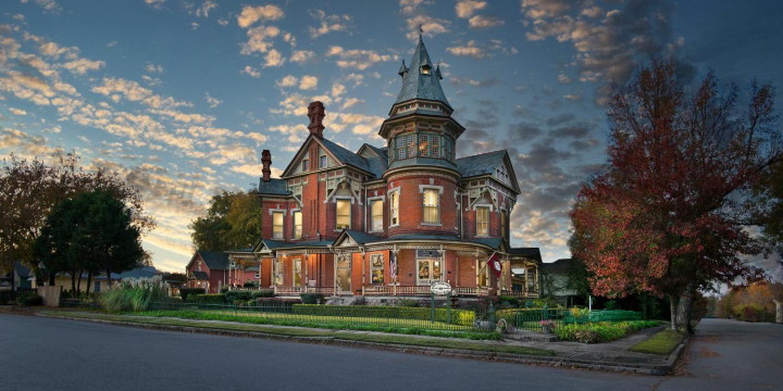 The Empress Of Little Rock - Arkansas
