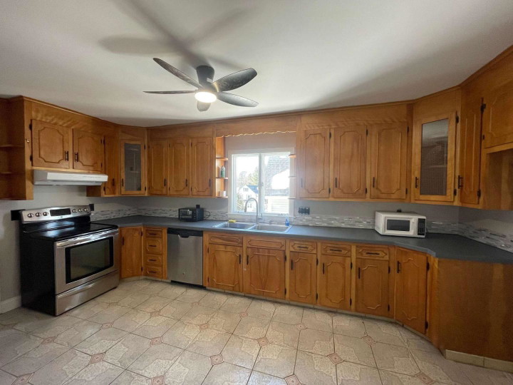 3 Br Apartment Near Wesleyan 202 - Middletown, CT