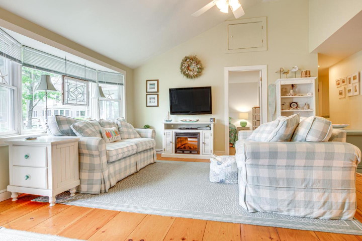 Walk To Goose Rocks Beach: Quiet Townhome W/ Patio - Kennebunk, ME