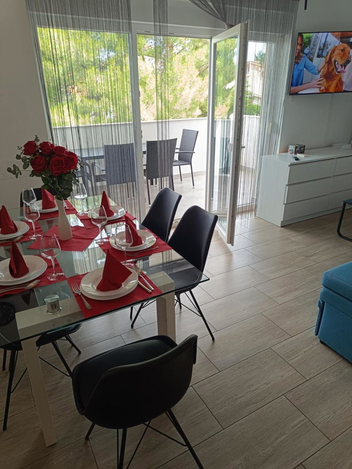 Apartment Domagoj, Novalja,with 3 Air Conditioning Units - Mandre
