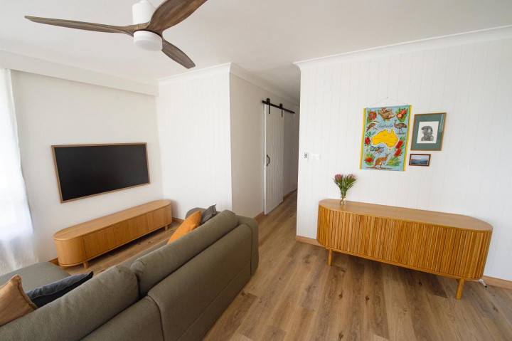 Rocky Beach Retreat - Entire Apartment - Sleeps 6 - Port Macquarie