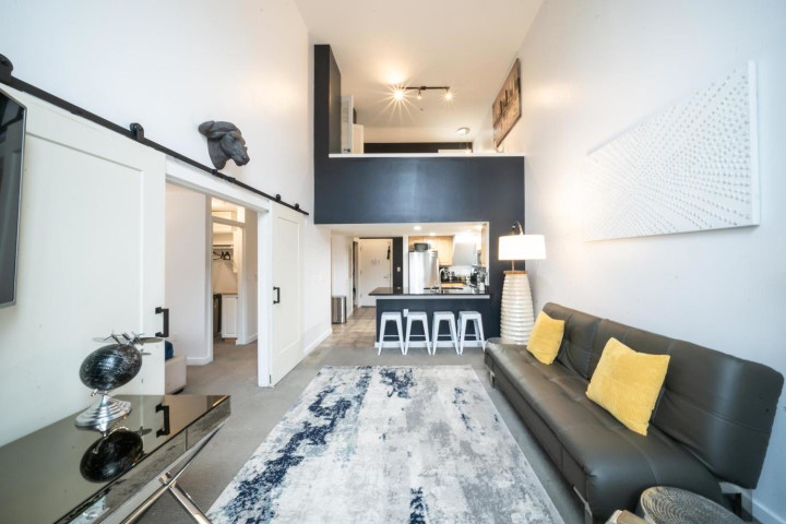 Modern Downtown Top Floor Penthouse With Bay Views - Kirkland, WA