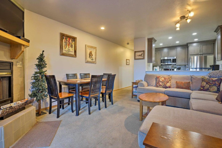 Walk To Main Street: Frisco Townhome W/ Decks - Frisco, CO