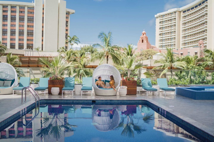 Outrigger Waikiki Beachcomber Hotel - Kailua, HI