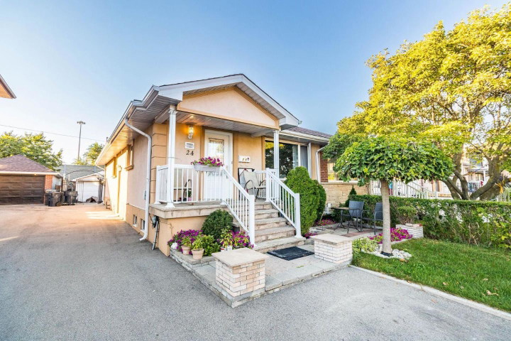 Entire Basement Apartment - Toronto, ON