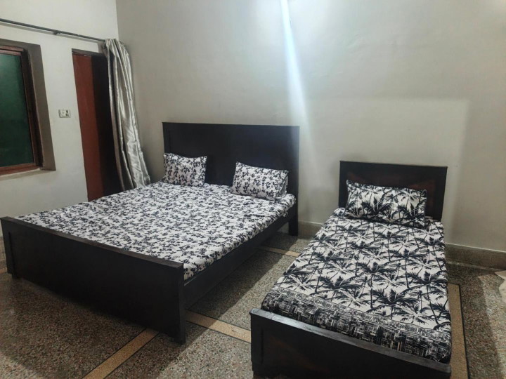 Timber Box Hostels - Islamabad