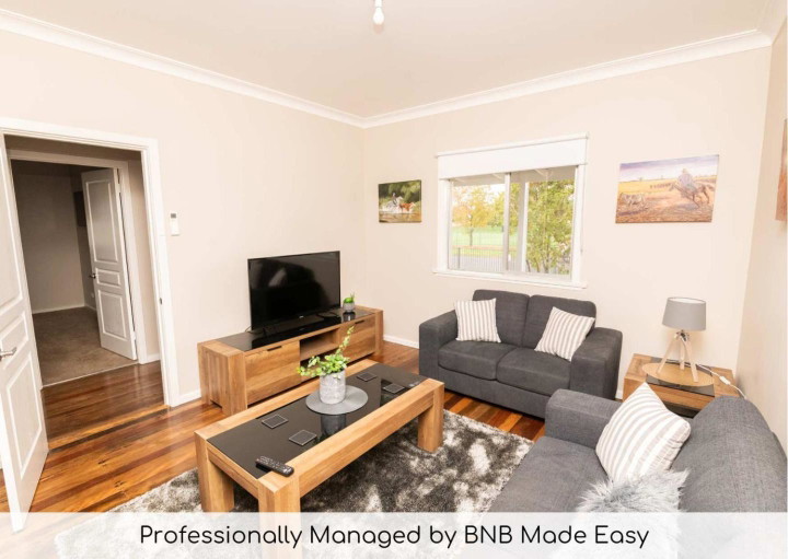 Kinross On Cox - Cosy Family Home - Orange