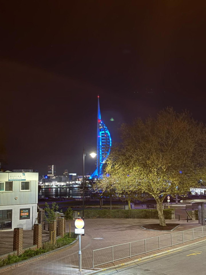 Cosy 2 Bedroom Modern Flat Close To Transport Link - Gosport