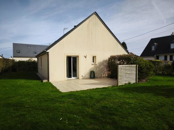 Sweet Omaha Maison Bien éQuipée, Poele à Granulés, Chiens Bienvenus, Avec Jardin Clos Belle Terrasse Aménagée, 4 Chambres Dont 2 Au Rdc, 2 Wc, Parking Privatif 2 Kms Plage D'omaha Beach, 5 Mn En Voiture Superette, Proche Port En Bessin Et Bayeux - Colleville-sur-Mer